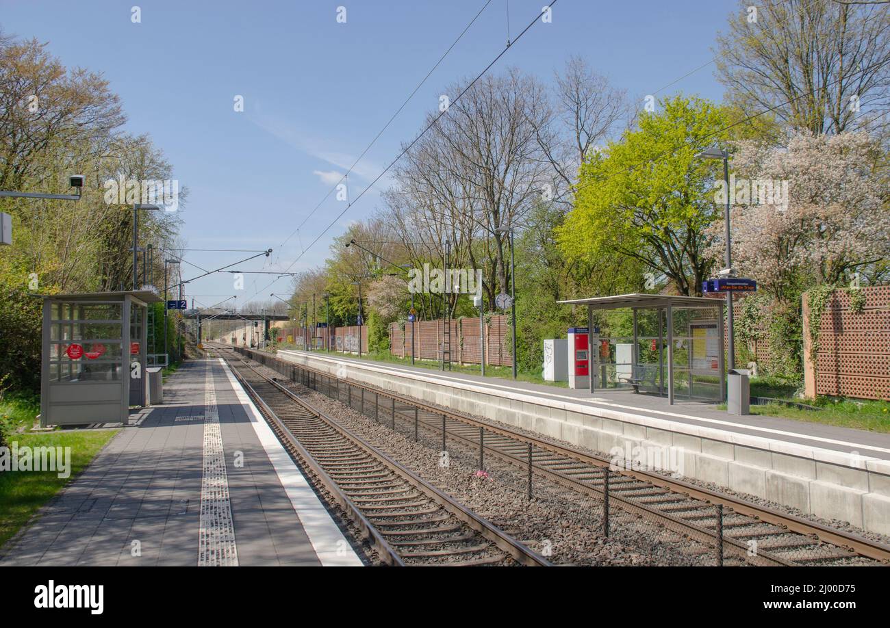 Beautiful active hi-res stock photography and images - Alamy