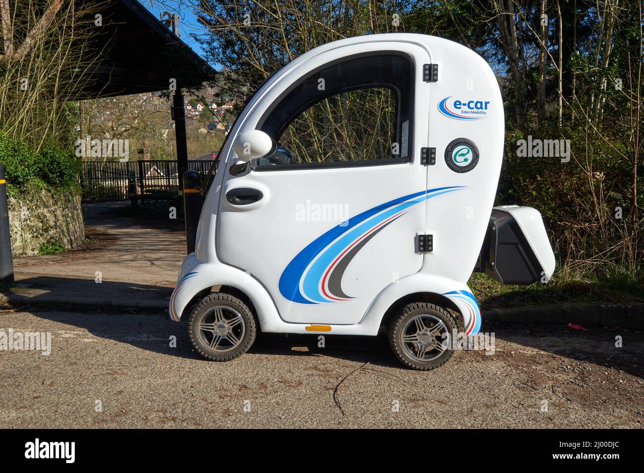 small white car Stock Photo - Alamy