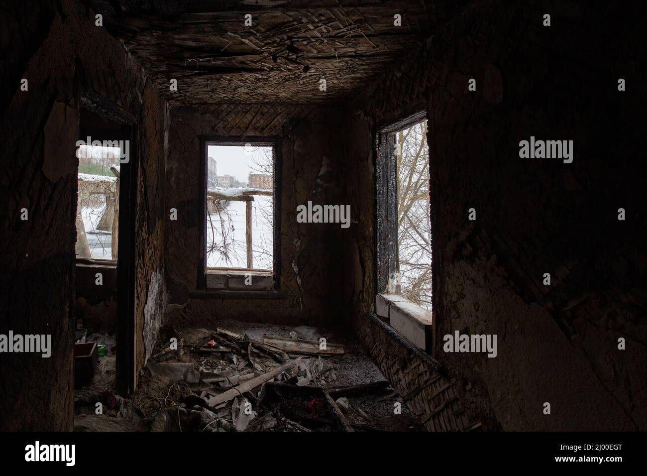 Burnt house interior. Consequences of fire or war Stock Photo - Alamy