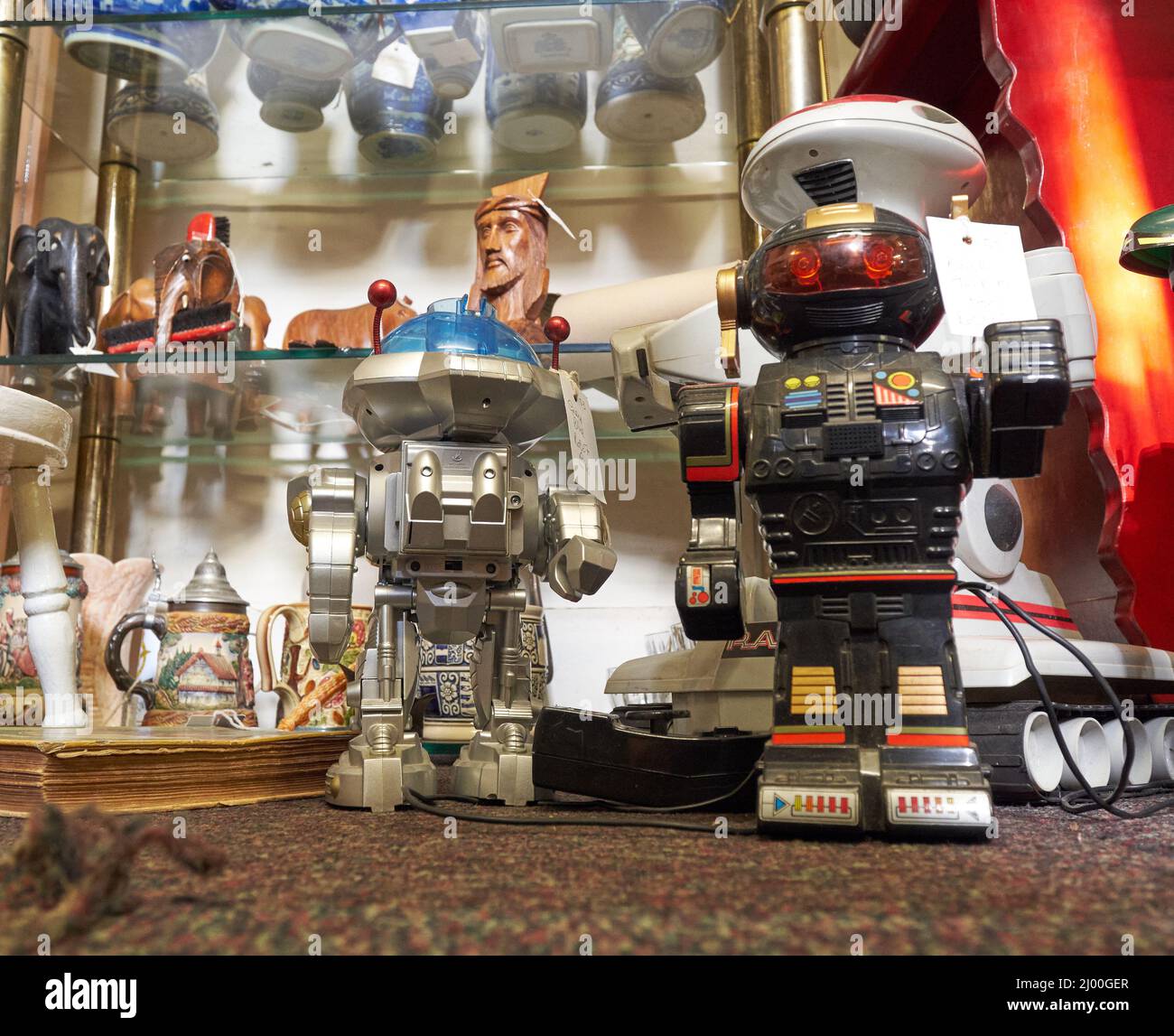 Vintage toy robots in a second hand store Stock Photo - Alamy