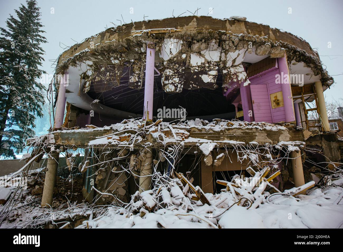 Ruined building. Consequences of disaster, war or demolition Stock ...