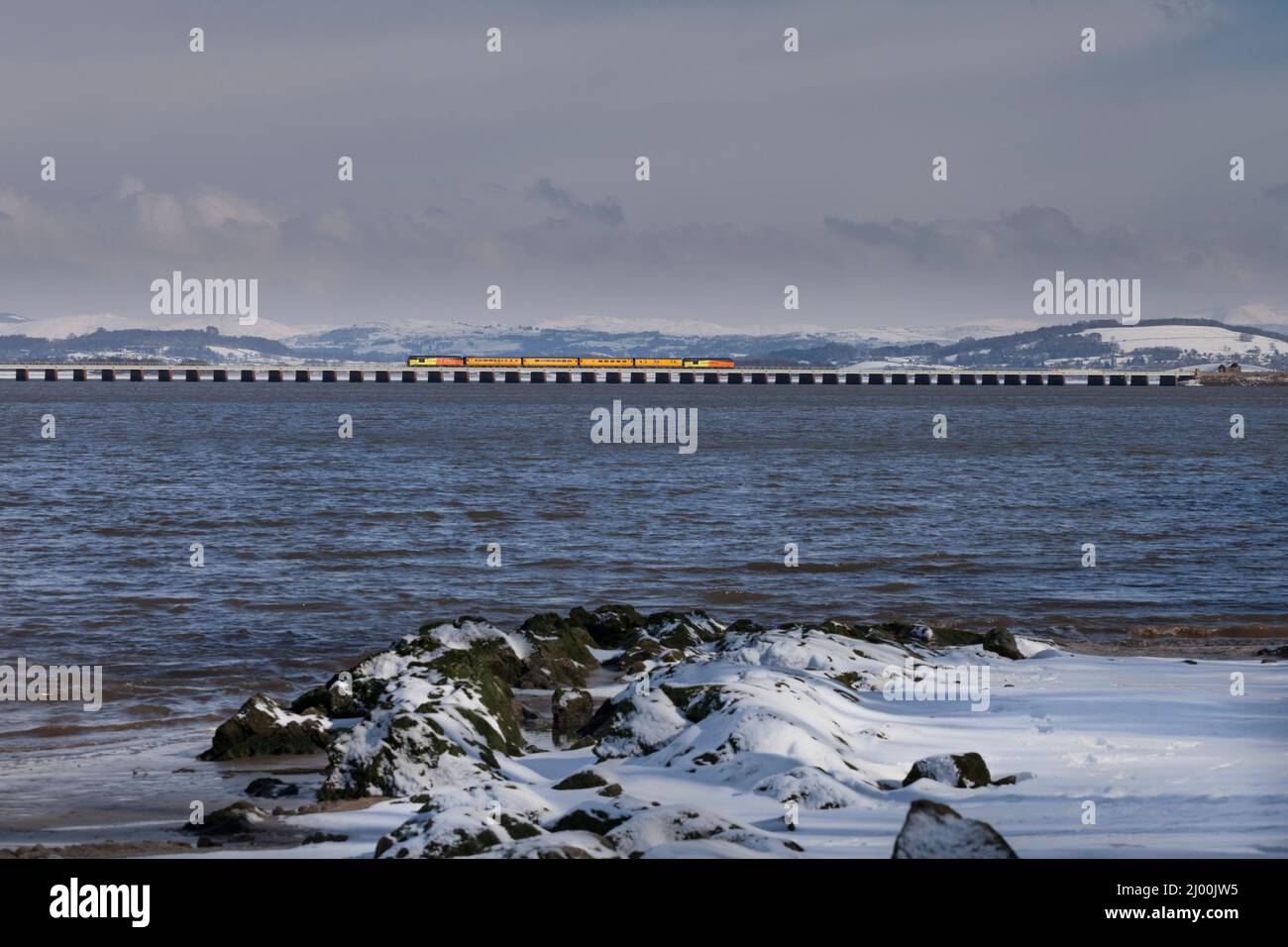 2 Colas Rail Freight class 67 locomotives hauling a Network Rail ...