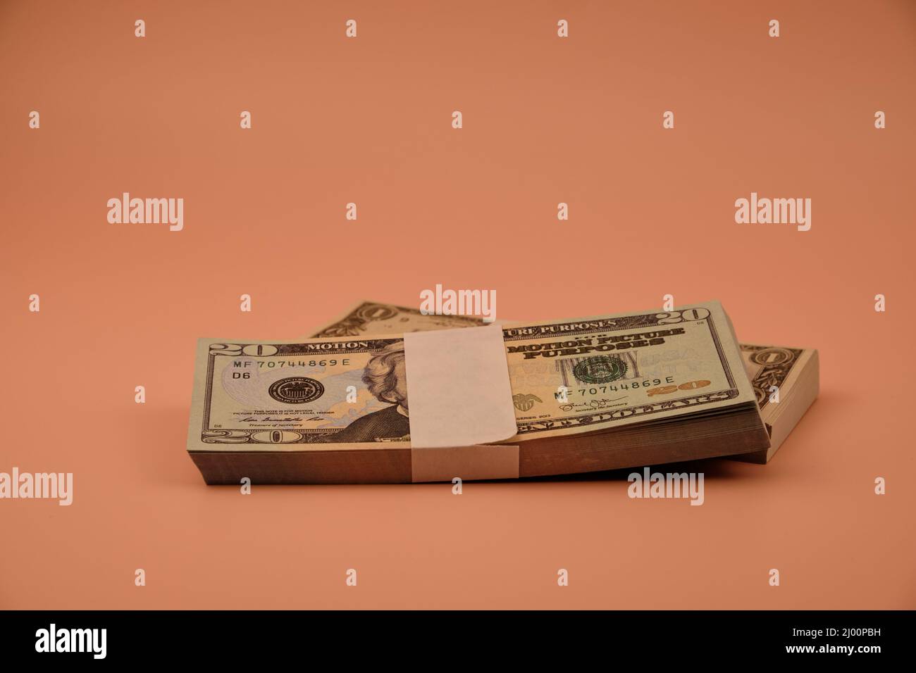 Bundles of hundred dollar bills hi-res stock photography and images - Alamy