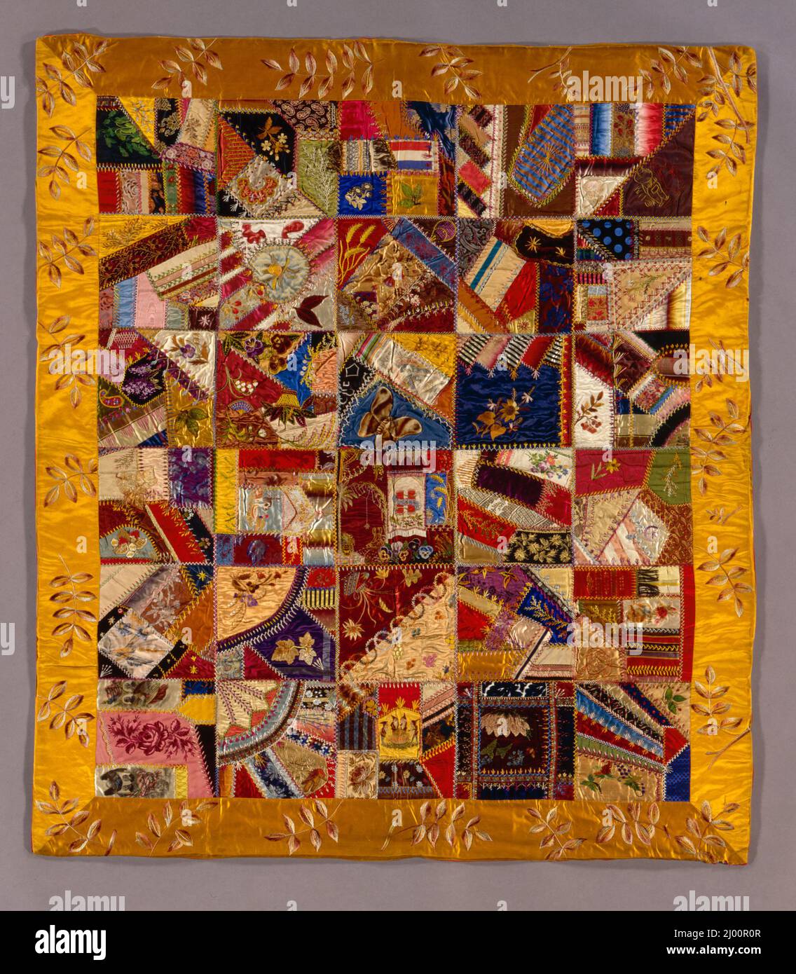 Crazy quilt hi-res stock photography and images - Alamy