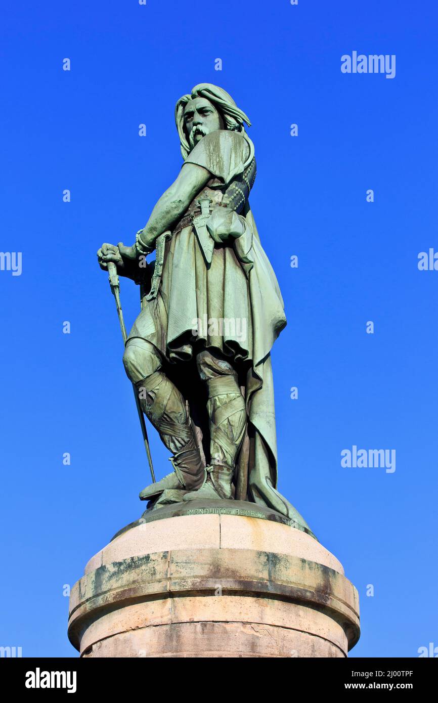 Monument to Vercingetorix, chieftain of the Gallic tribe of the Arverni ...
