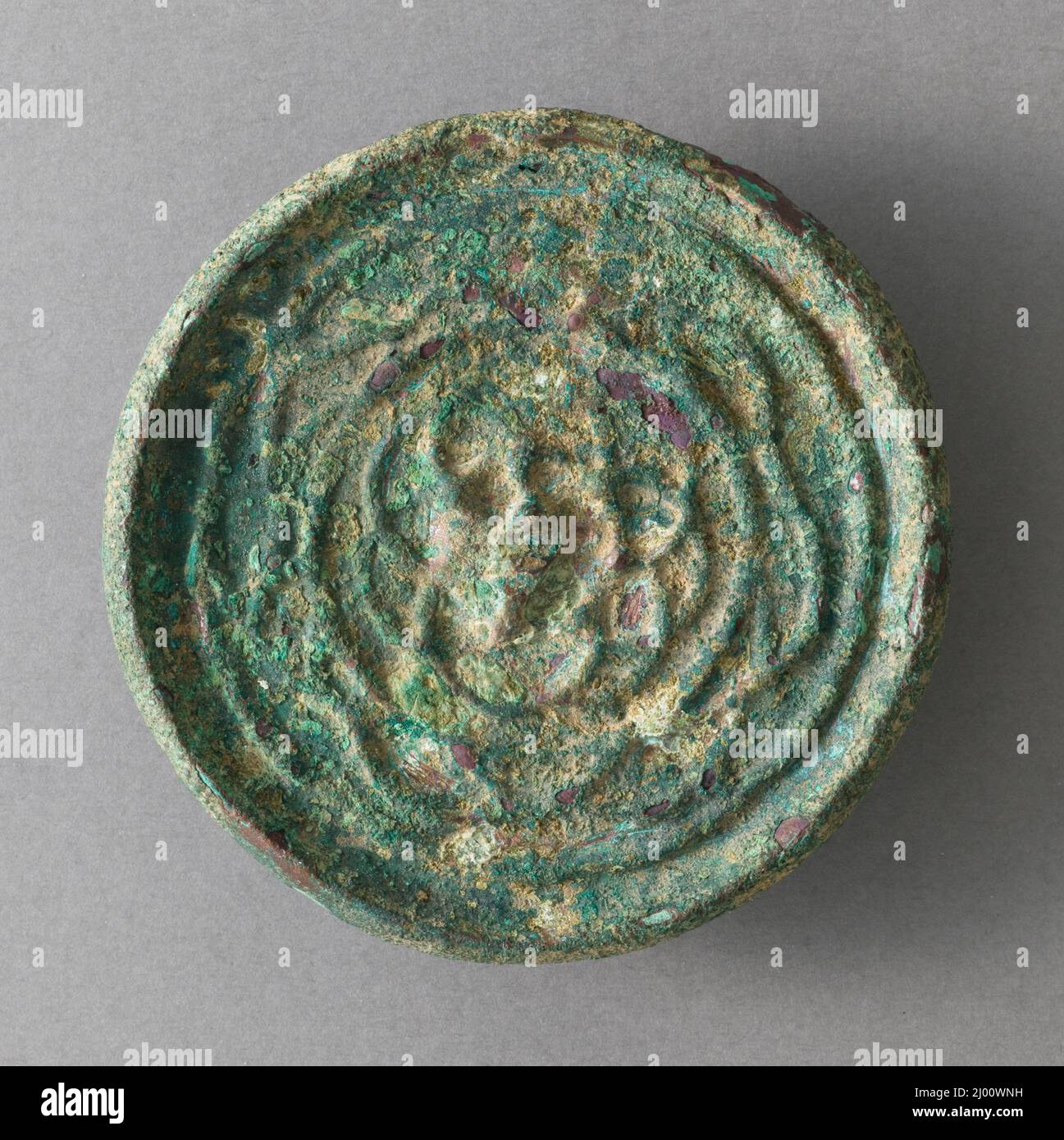 Mirror. Afghanistan, 12th-13th century. Metal. Bronze Stock Photo - Alamy