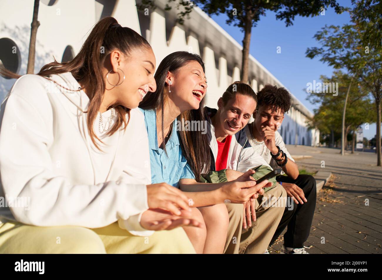 Mobile happy people hi-res stock photography and images - Alamy