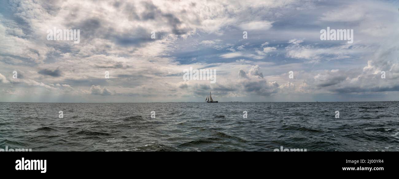 Panorama view of Atlantic Sea on a cloudy day Stock Photo - Alamy
