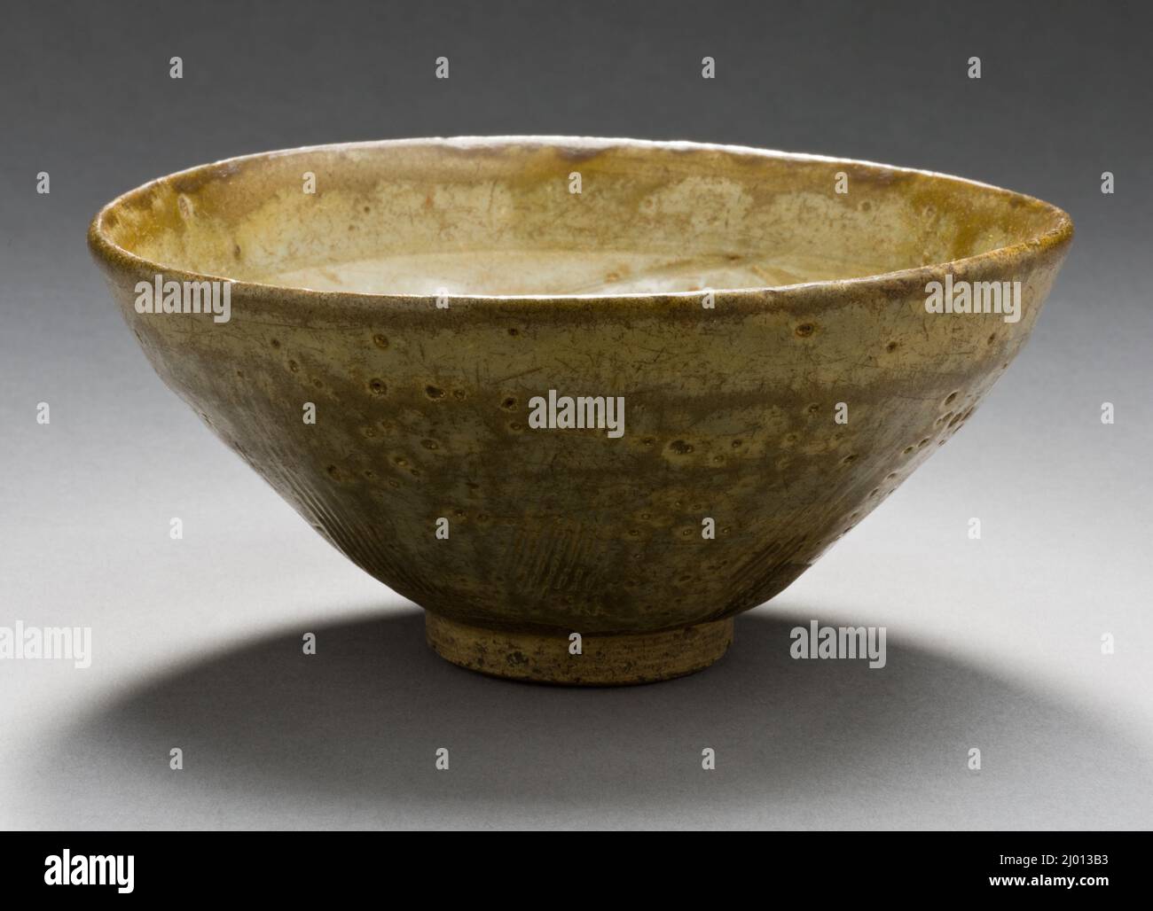 Bowl with Incised Lines Design Stock Photo - Alamy