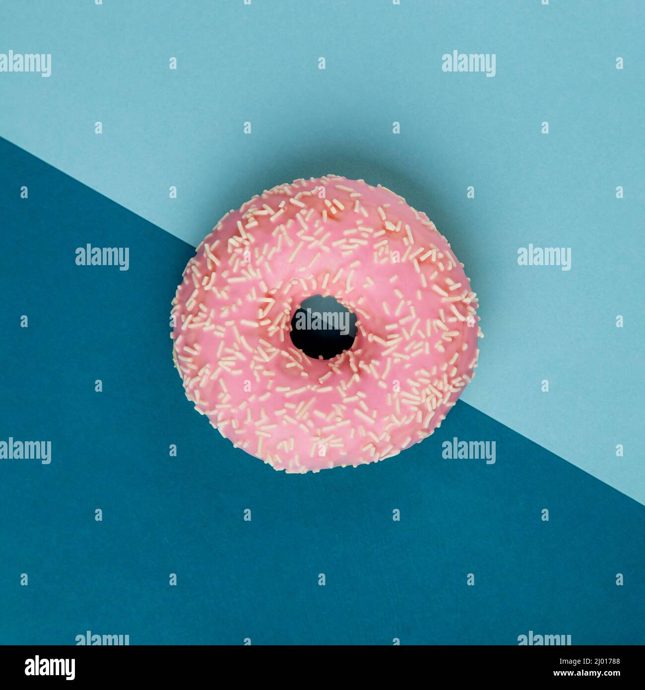 Donut top view hi-res stock photography and images - Alamy