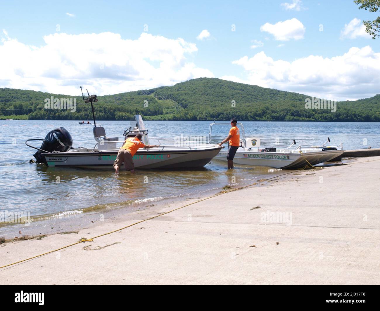 Search and Rescue team water rescue drill Stock Photo - Alamy
