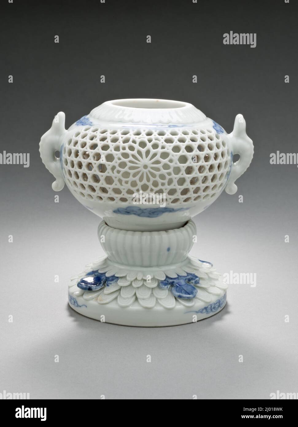 Censer (kōrō) on Chrysanthemum-form Base. Japan, mid-late 19th century ...