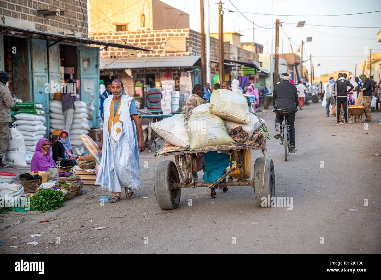 Market scene in Atar, Mauritania Stock Photo - Alamy