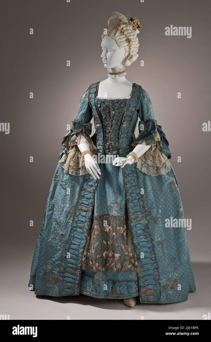 Principal attire entire body a robe hi-res stock photography and images ...