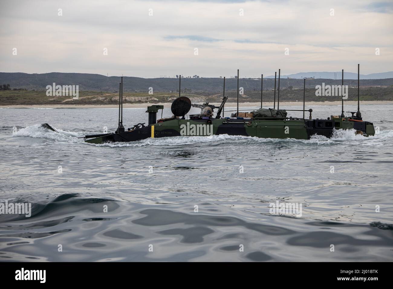 U.S. Marines with Charlie Company, 3d Assault Amphibian Battalion, 1st ...