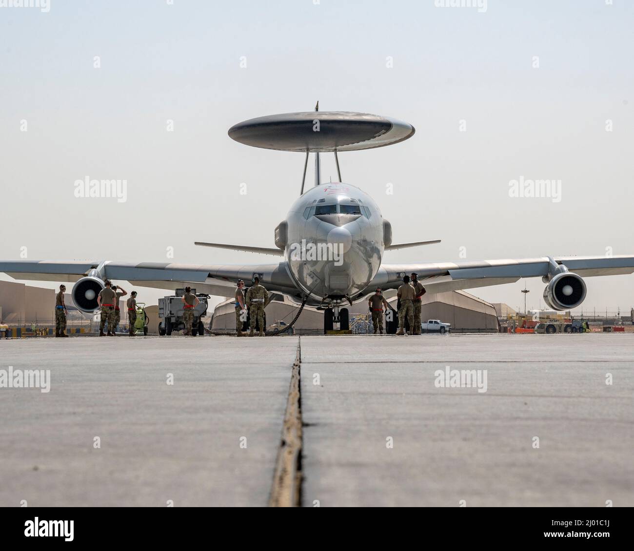 Airmen from the 380th Expeditionary Aircraft Maintenance Squadron prep ...
