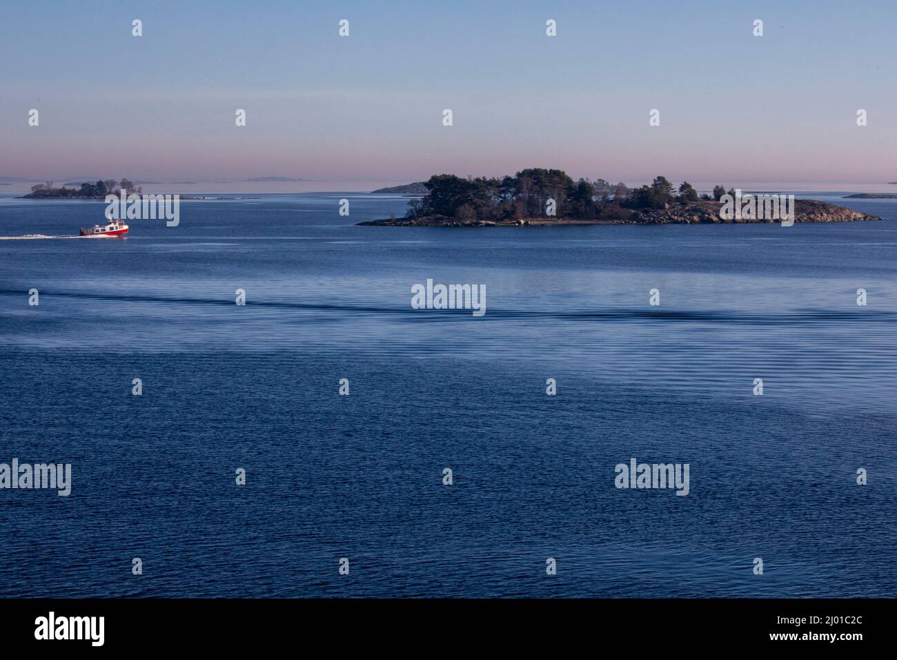 220314-N-CF580-0011 STOCKHOLM, Sweden (March 14, 2022) Arleigh Burke ...