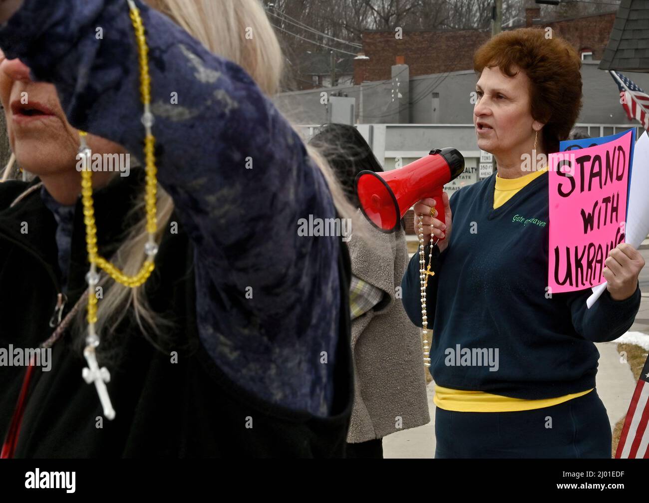 Dallas, United States. 15th Mar, 2022. Carol Carroll recites the rosary ...