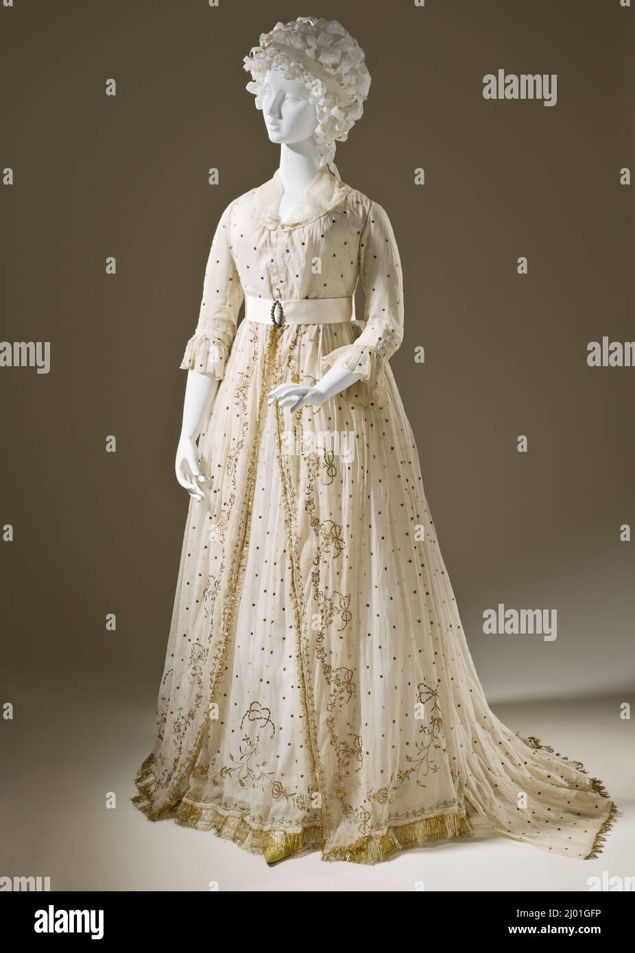 Round gown hi-res stock photography and images - Alamy
