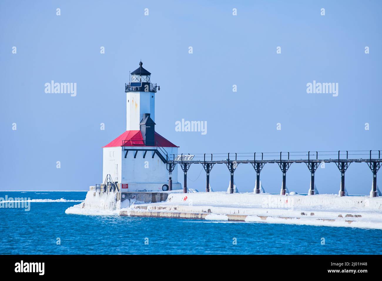 Michigan lighthouse in winter Stock Photo - Alamy