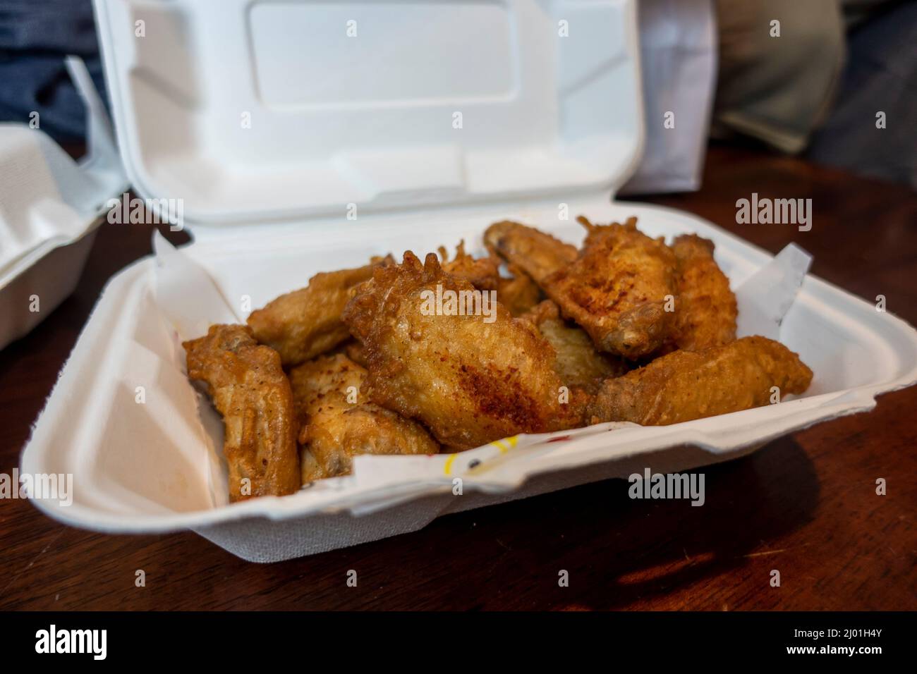 Chicken in a styrofoam tray hi-res stock photography and images - Alamy