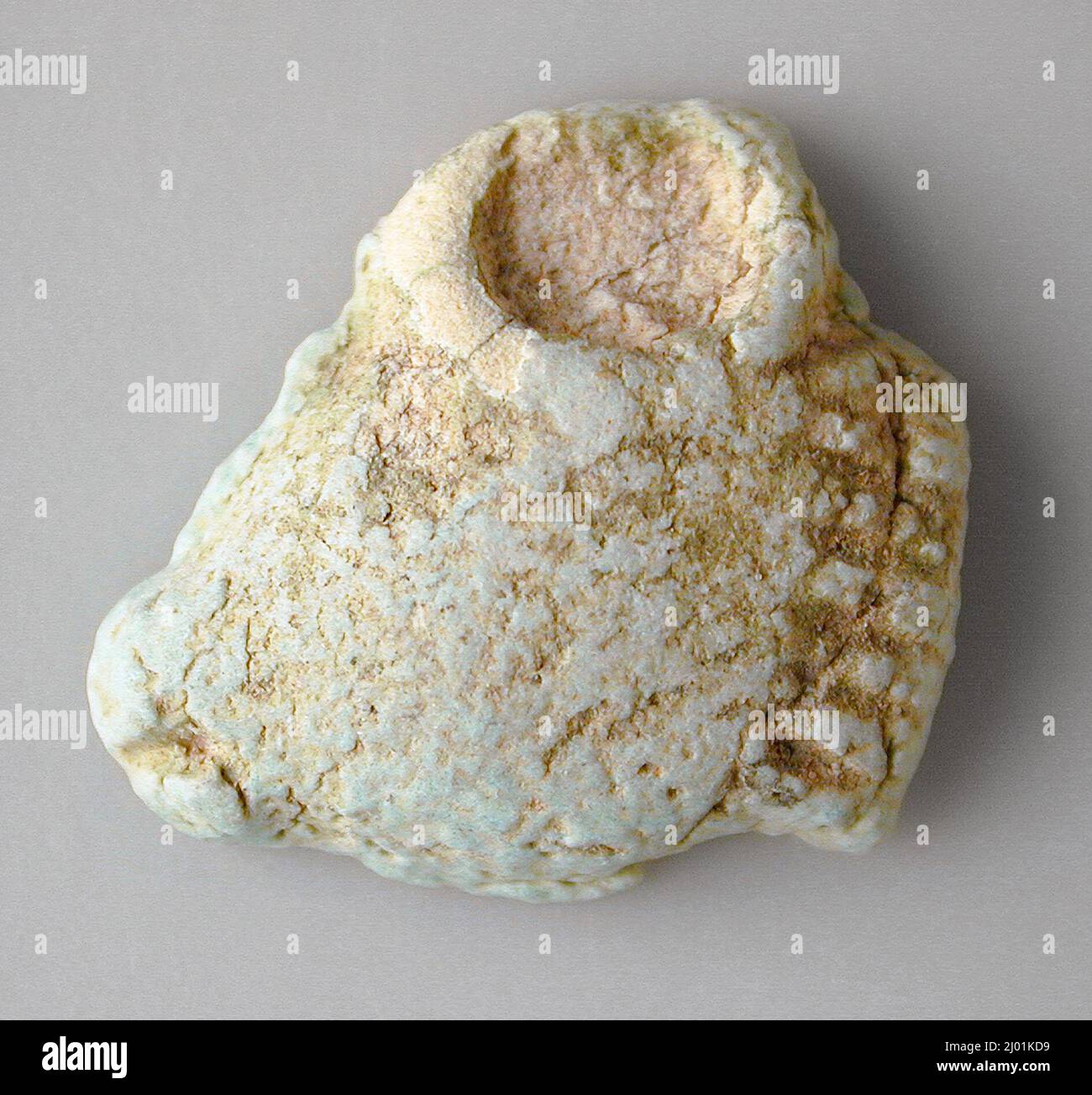 Bull Head Amulet. Egypt, New Kingdom (circa 1569 - 1081 BCE). Jewelry ...