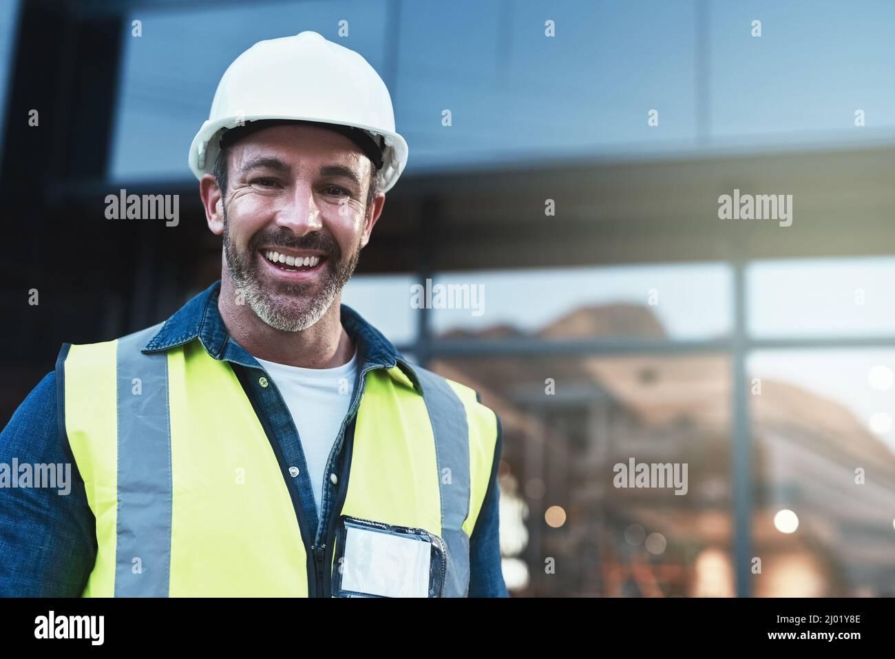 Small person big building hi-res stock photography and images - Alamy