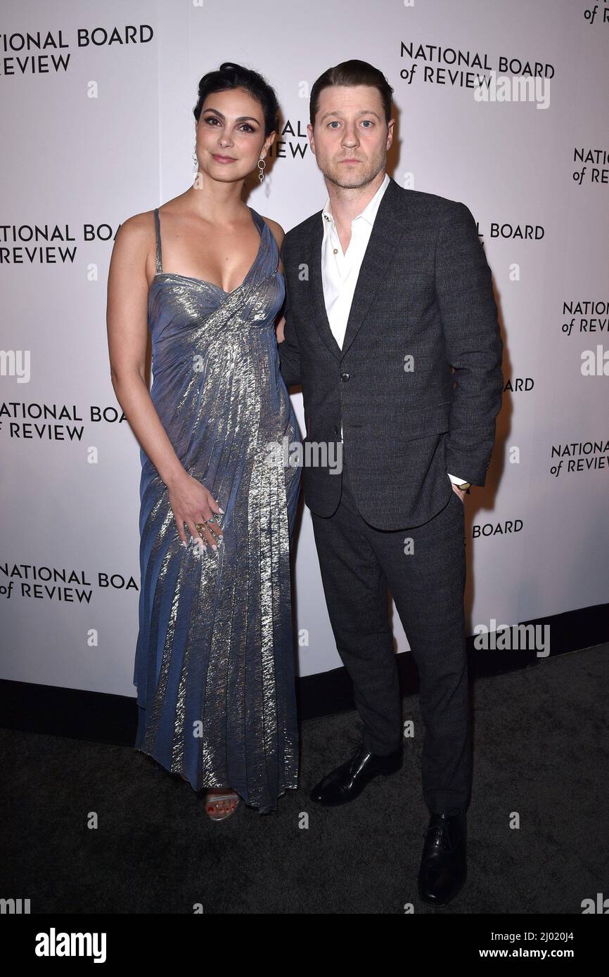 Morena baccarin and ben mckenzie hi-res stock photography and images ...