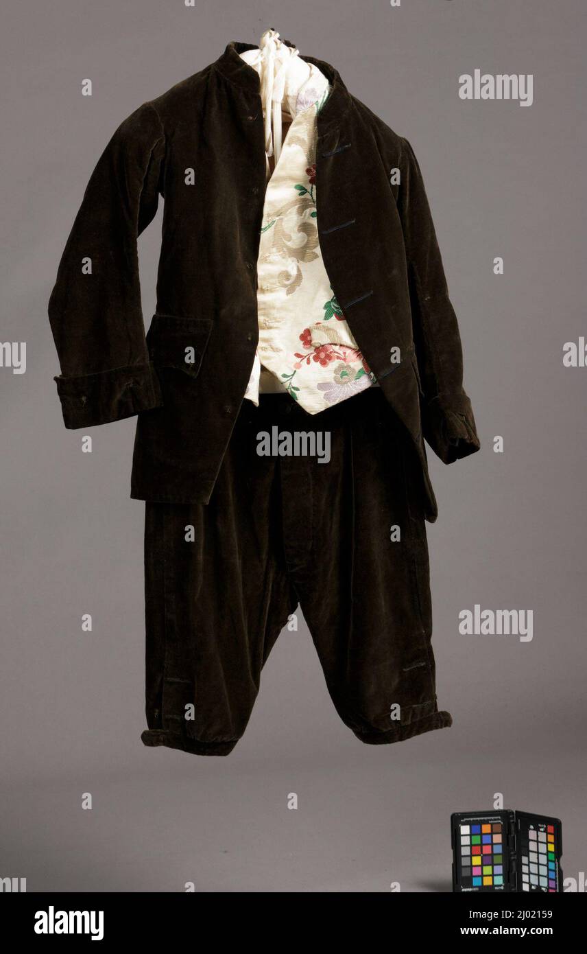 Fancy dress suit hi-res stock photography and images - Alamy