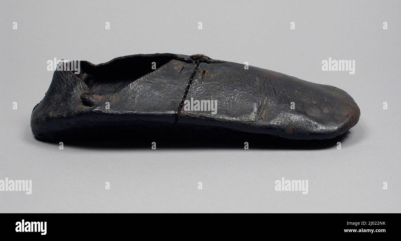 Costumes of 1530 hi-res stock photography and images - Alamy