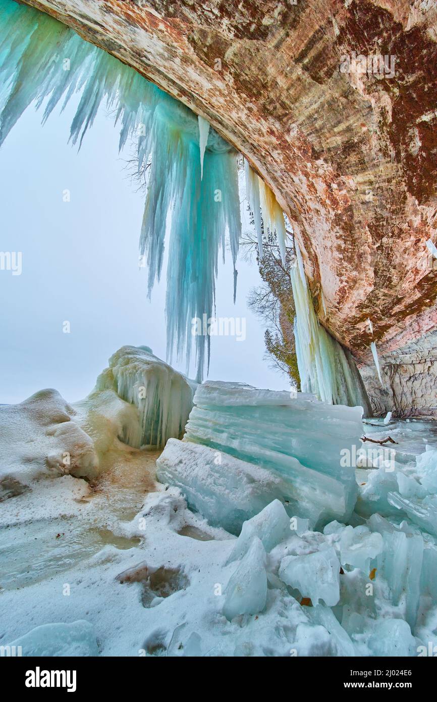 Giant cave crystals hi-res stock photography and images - Alamy
