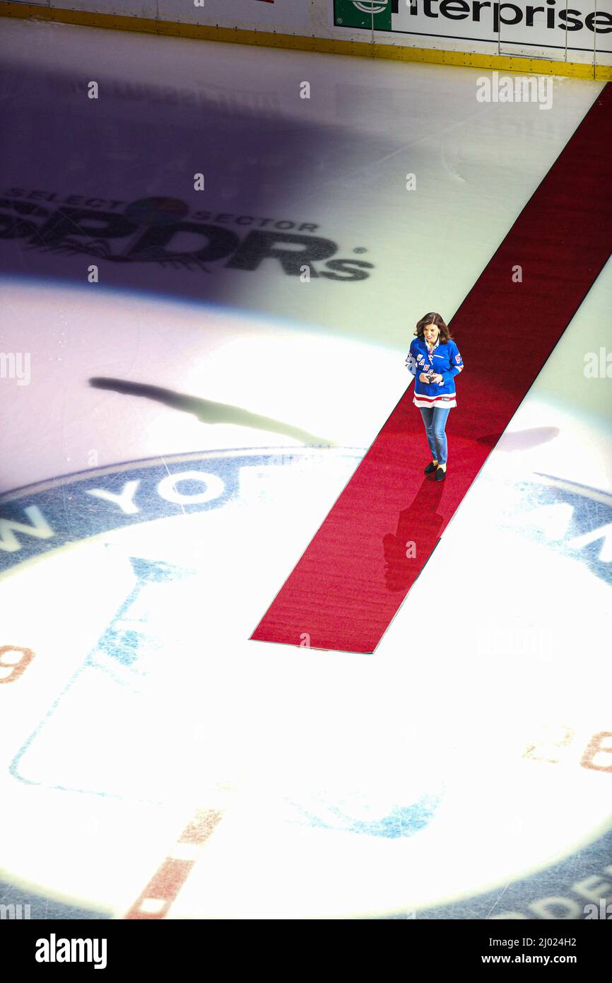 Adam fox 2022 rangers hi-res stock photography and images - Alamy