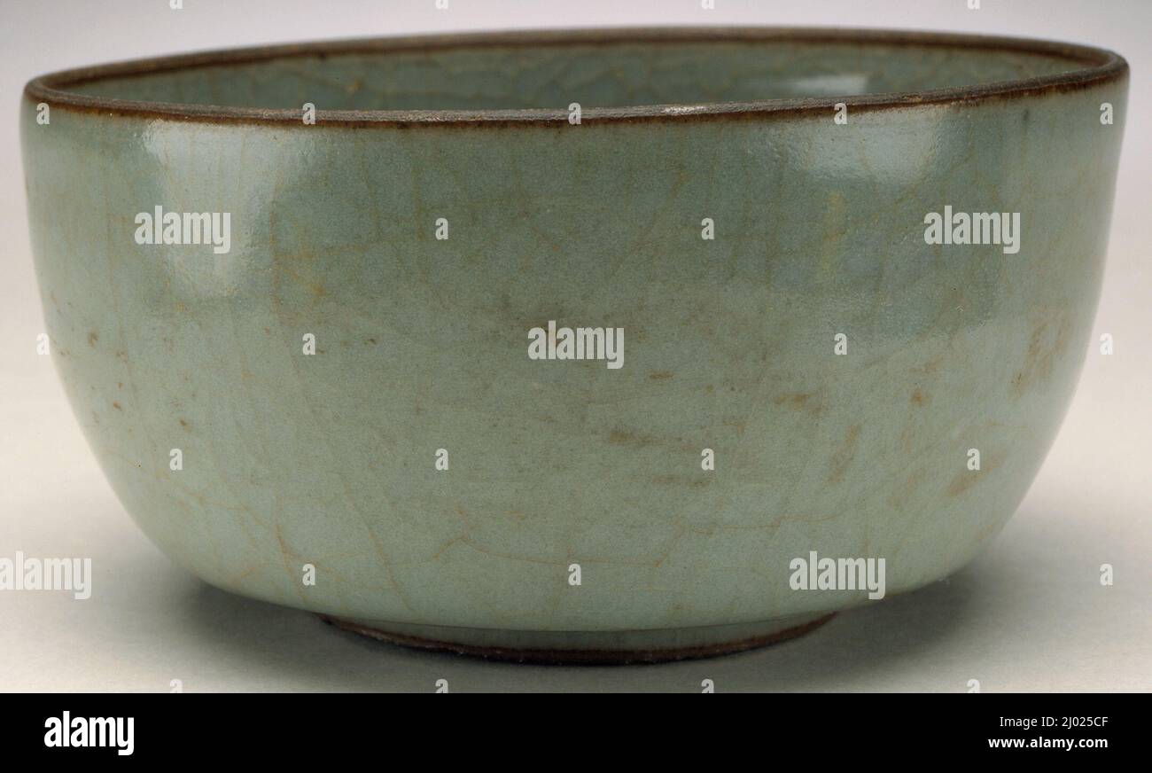 Serviceware guan ware hi-res stock photography and images - Alamy