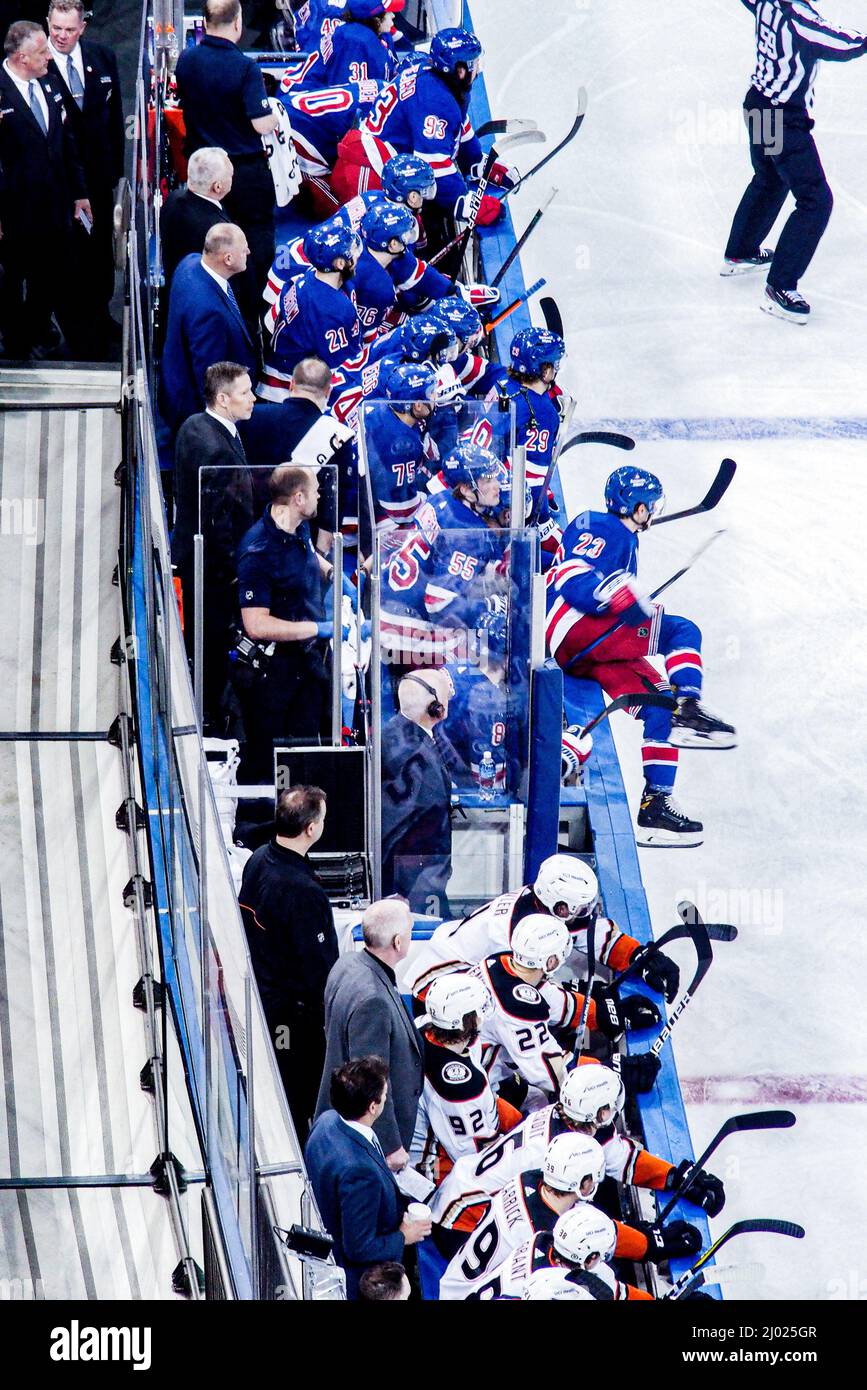 Adam fox 2022 rangers hi-res stock photography and images - Alamy