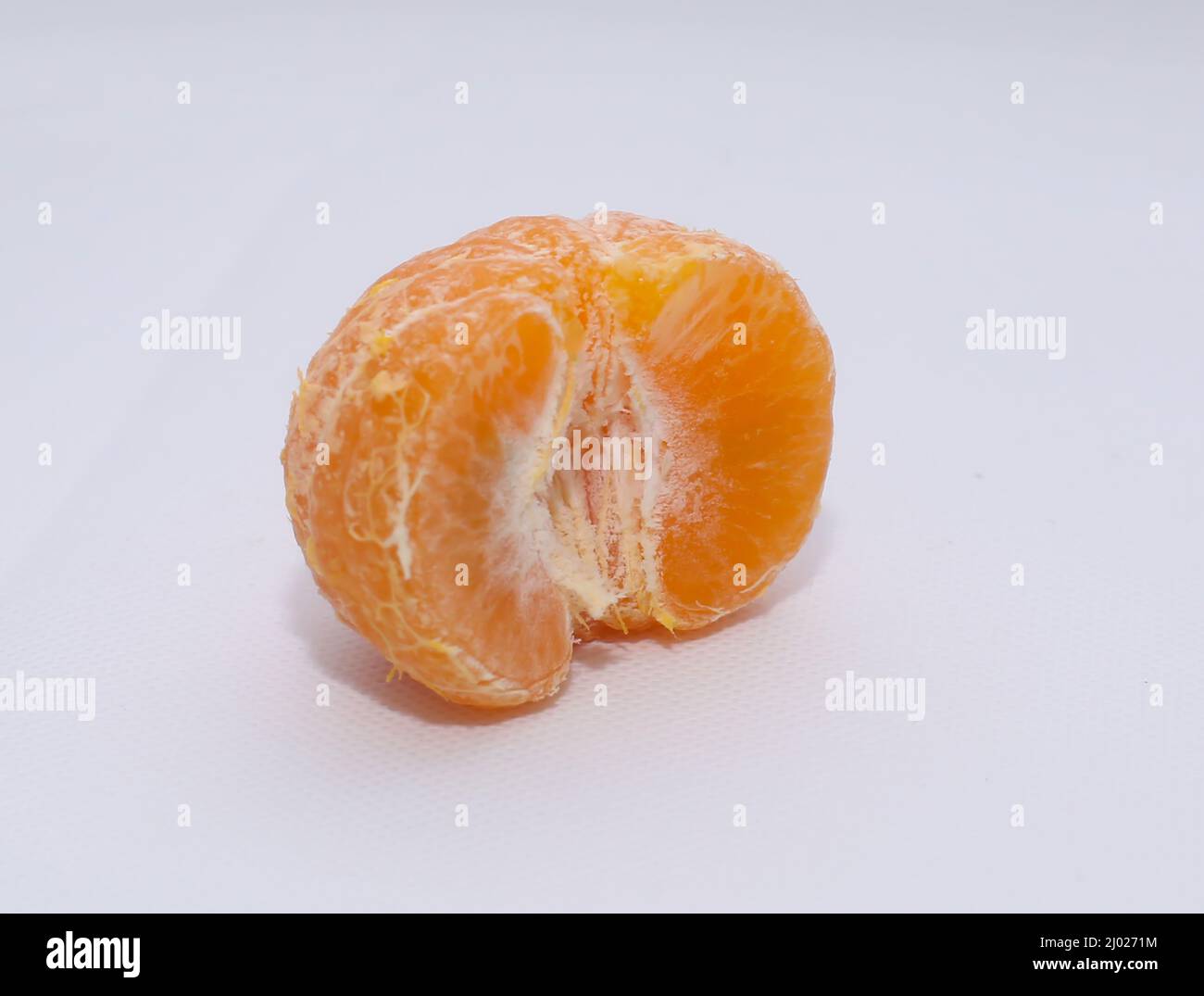 Peeled oranges hi-res stock photography and images - Alamy