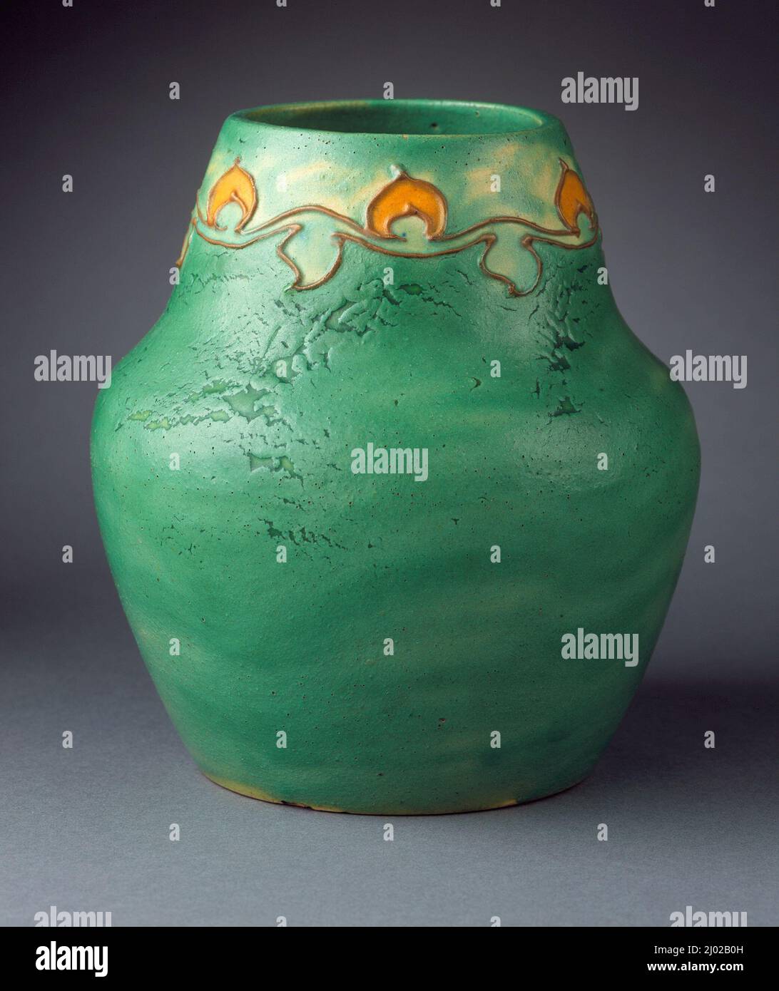 Rhead pottery hi-res stock photography and images - Alamy