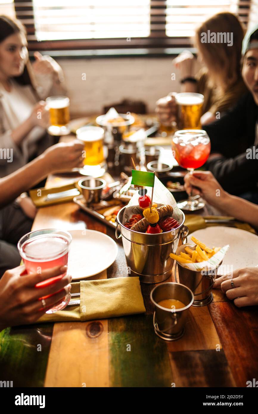 Beer mugs cheers hi-res stock photography and images - Alamy