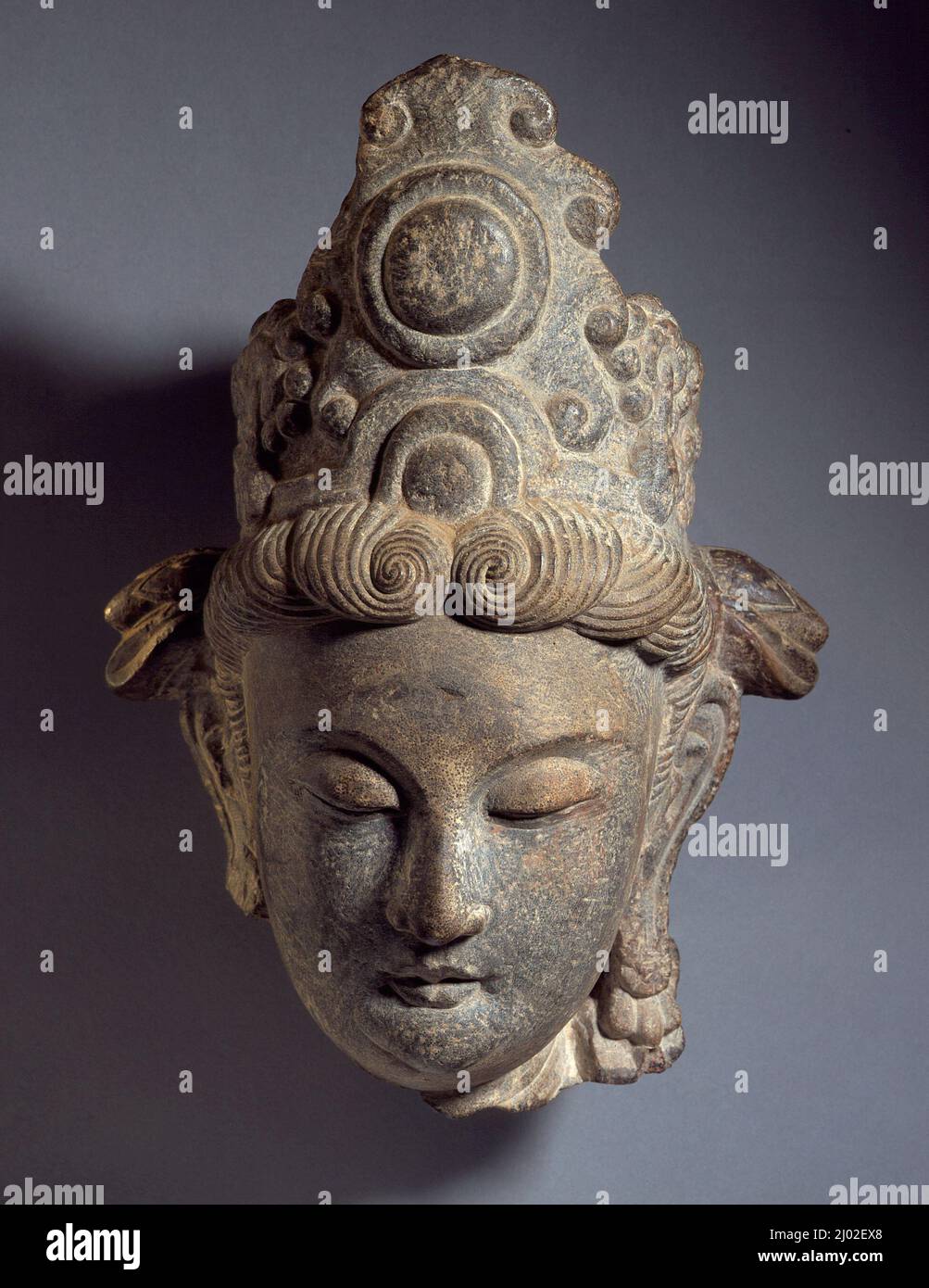 Head of a female daoist deity hi-res stock photography and images - Alamy