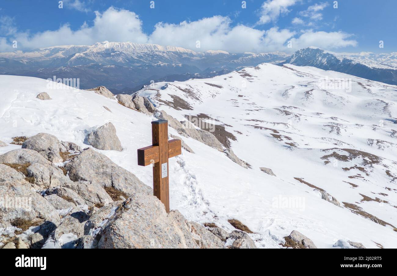 Monte Ocre e Cagno (Campo Felice, Italy) - The suggestive mountain peak ...