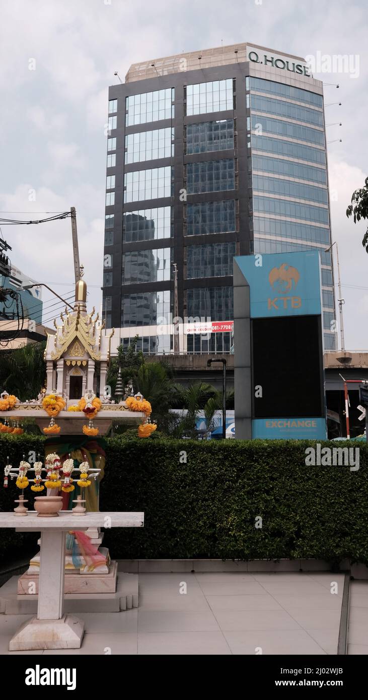 Q House Ploenchit Phloen Chit Road, Khwaeng Lumphini, Khet Pathum Wan ...