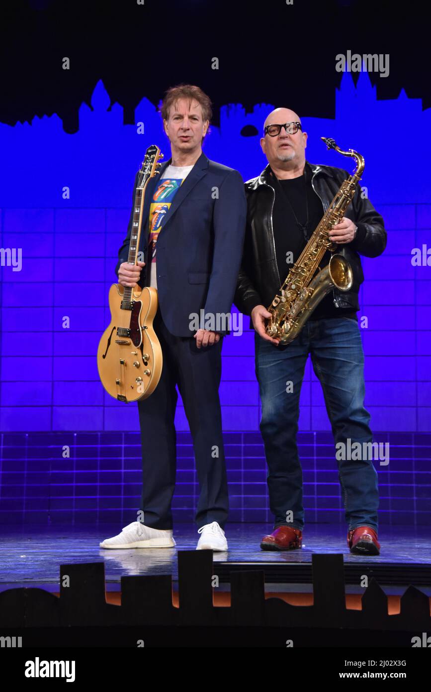Cologne, Germany. 15th Mar, 2022. Ingolf Lück and saxophonist Bernd ...
