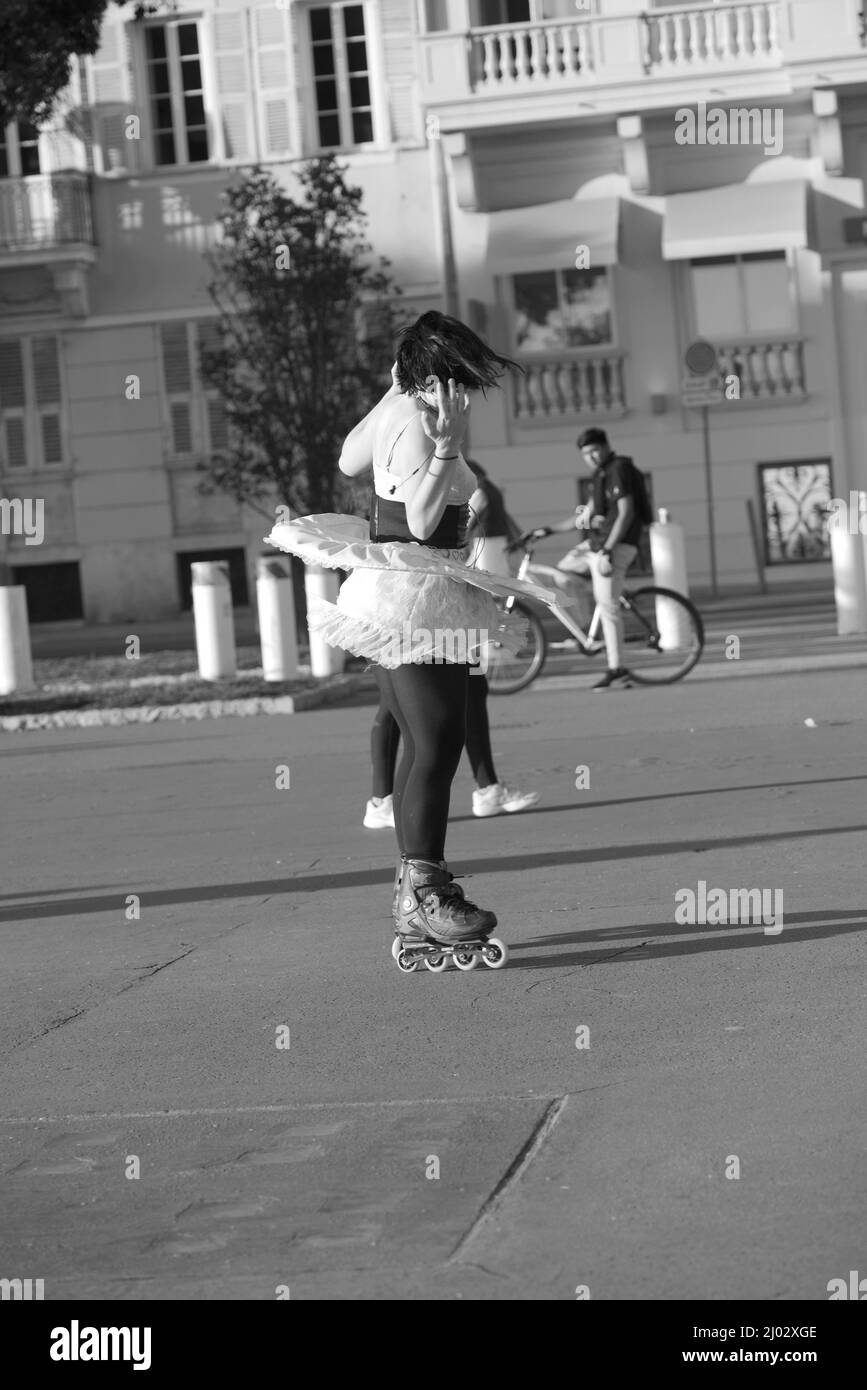 Daily Life at the Promenade des Anglais, Nice. FAMA © Fausto Marci ...