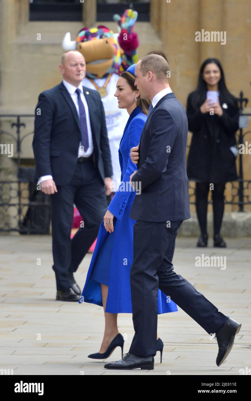 Prince William and Catherine / Duke and Duchess of Cambridge arriving ...