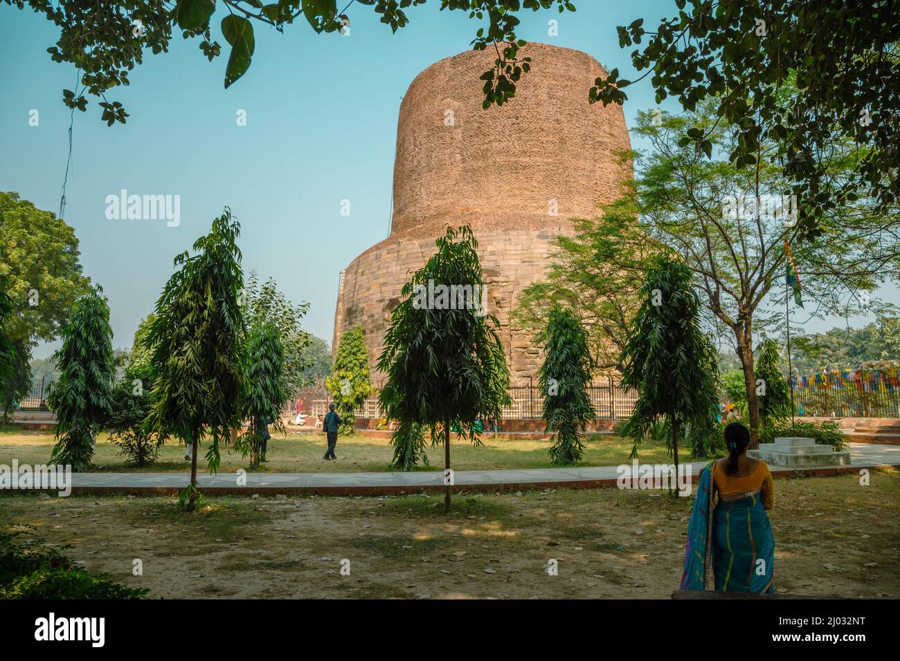 Dhamekh Stupa Sarnath ruins in Varanasi, India Stock Photo - Alamy