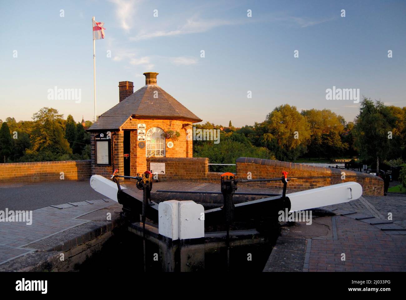 Wolverhampton canals hi-res stock photography and images - Alamy