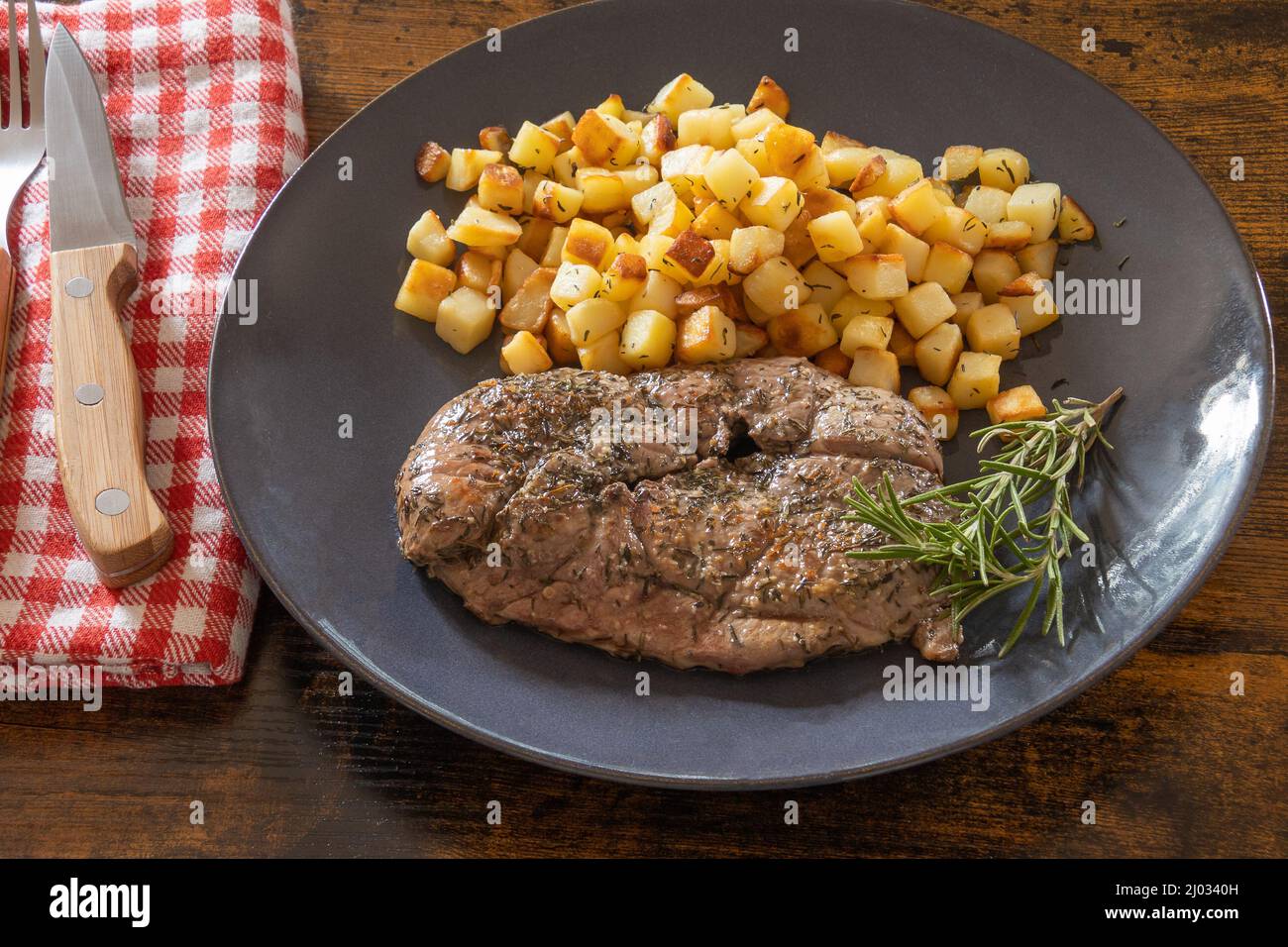Cubed leg of lamb meat hi-res stock photography and images - Alamy