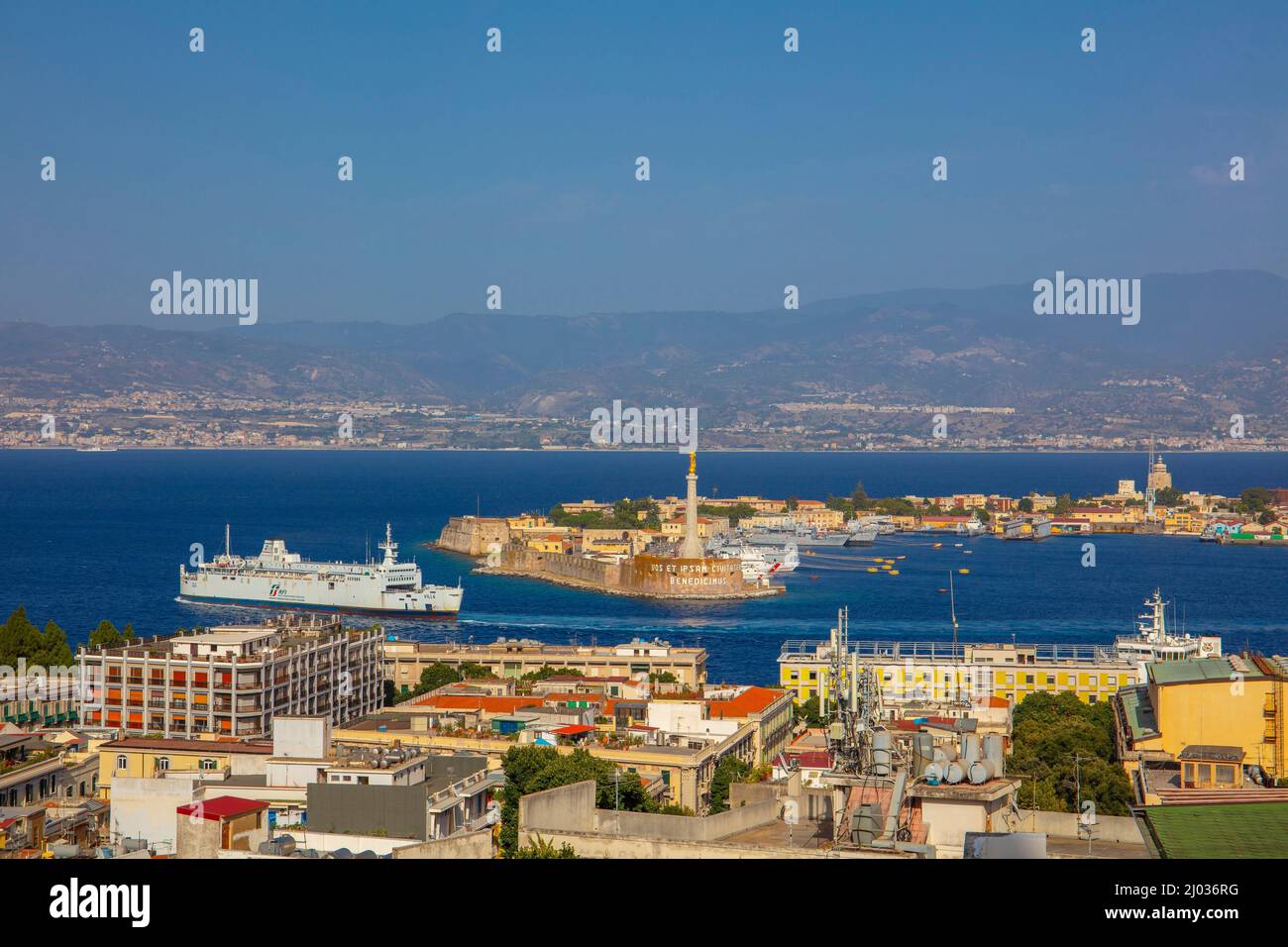 Sicily messina harbour hi-res stock photography and images - Alamy