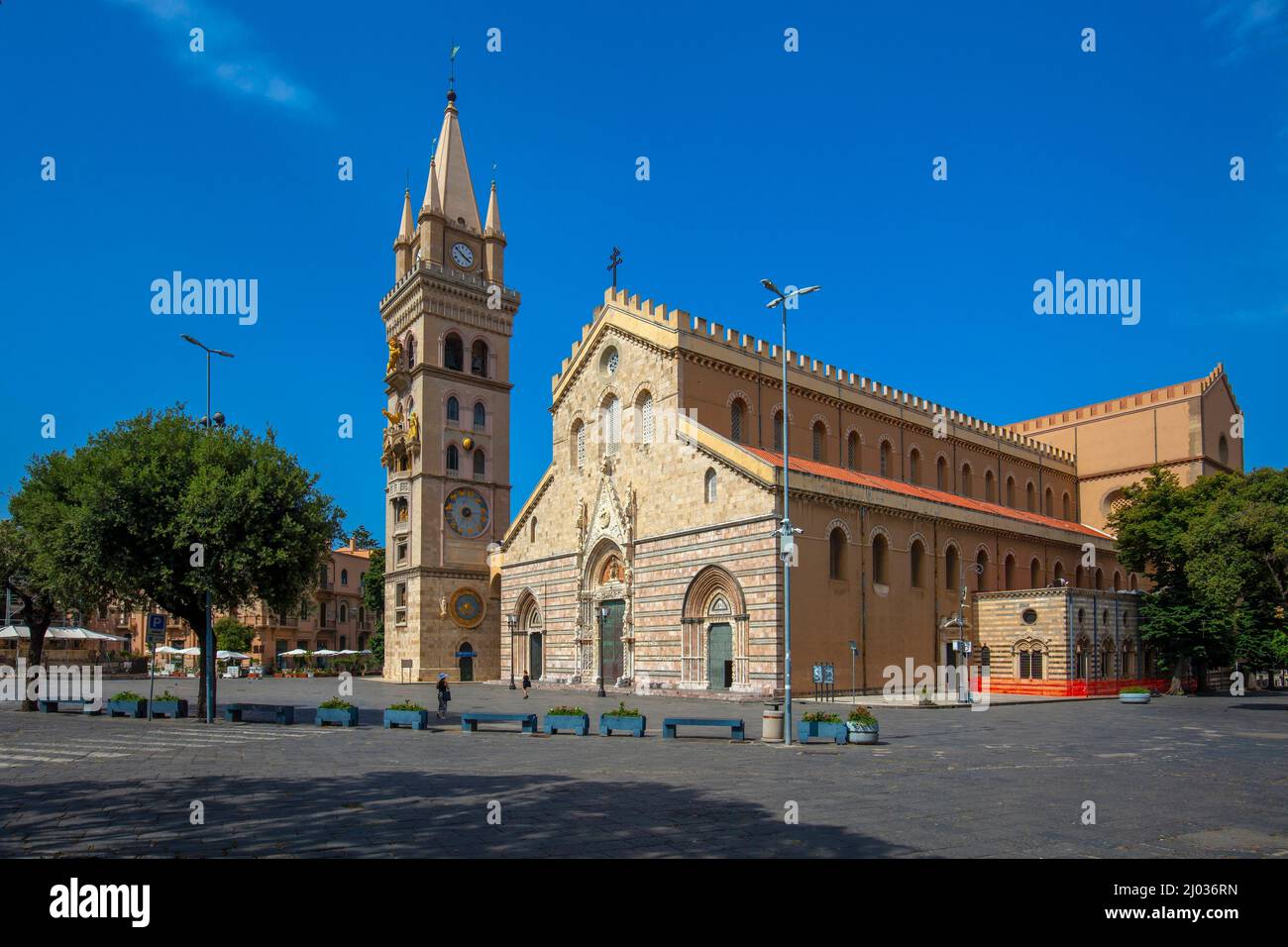 Cathedral Basilica of Santa Maria Assunta, Messina, Sicily, Italy ...