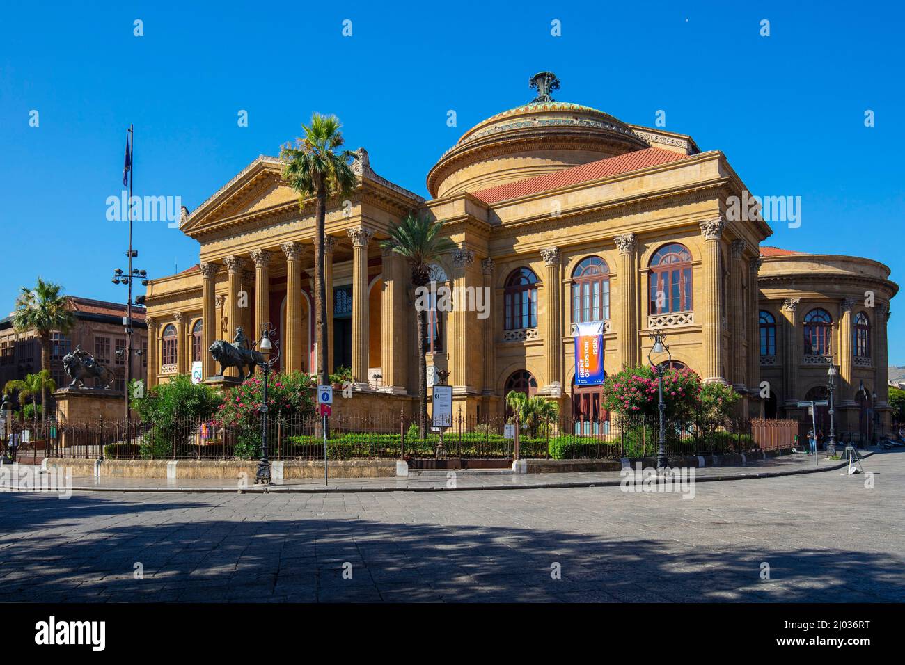 The Massimo Theater, Palermo, Sicily, Italy, Europe Stock Photo - Alamy
