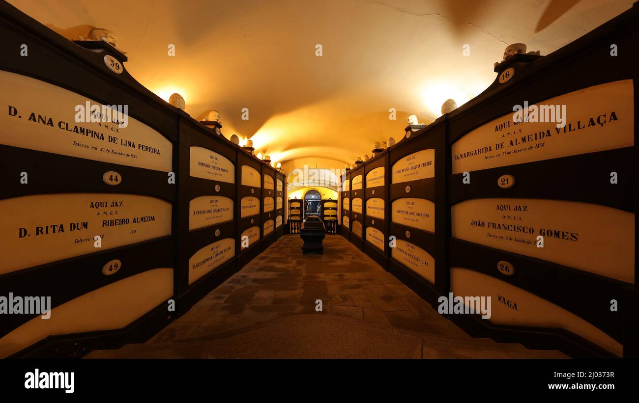 Porto catacombs hi-res stock photography and images - Alamy
